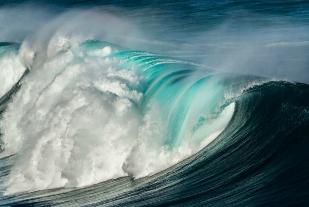 Vague de Teahupoo à Tahiti : Toutes les infos utiles 🌊