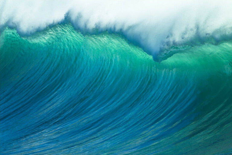 Vague de Teahupoo à Tahiti : Toutes les infos utiles 🌊